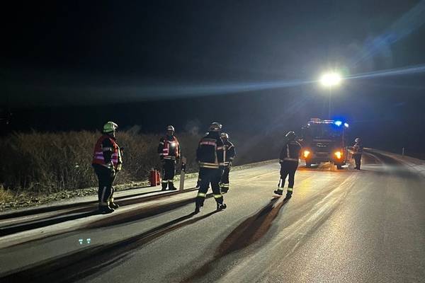 Ruhige Weihnachten für die Feuerwehr Ense / Glatteis-Unfall am 2 ...